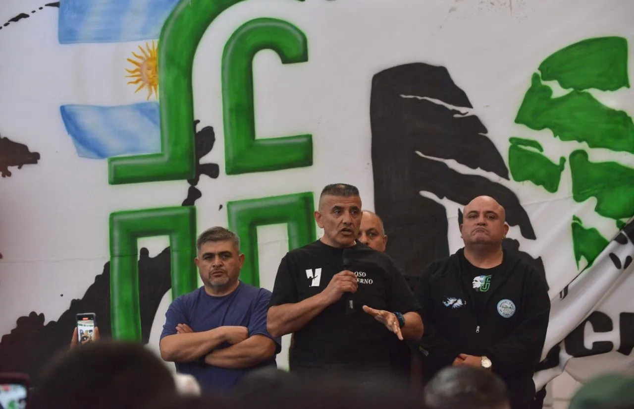 MULTITUDINARIO RESPALDO EN EL FERROCARRIL MITRE / TREN DE LA COSTA EN ...